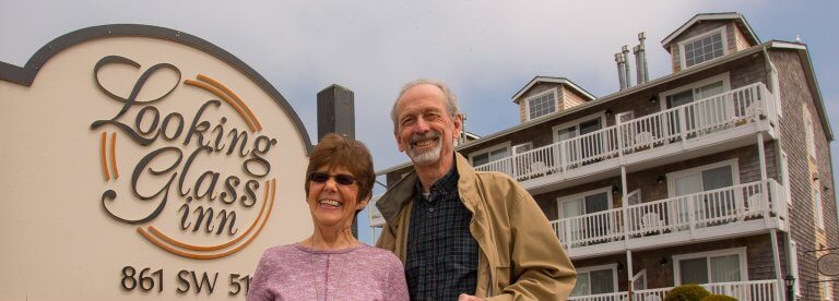 Contact Us - Looking Glass Inn