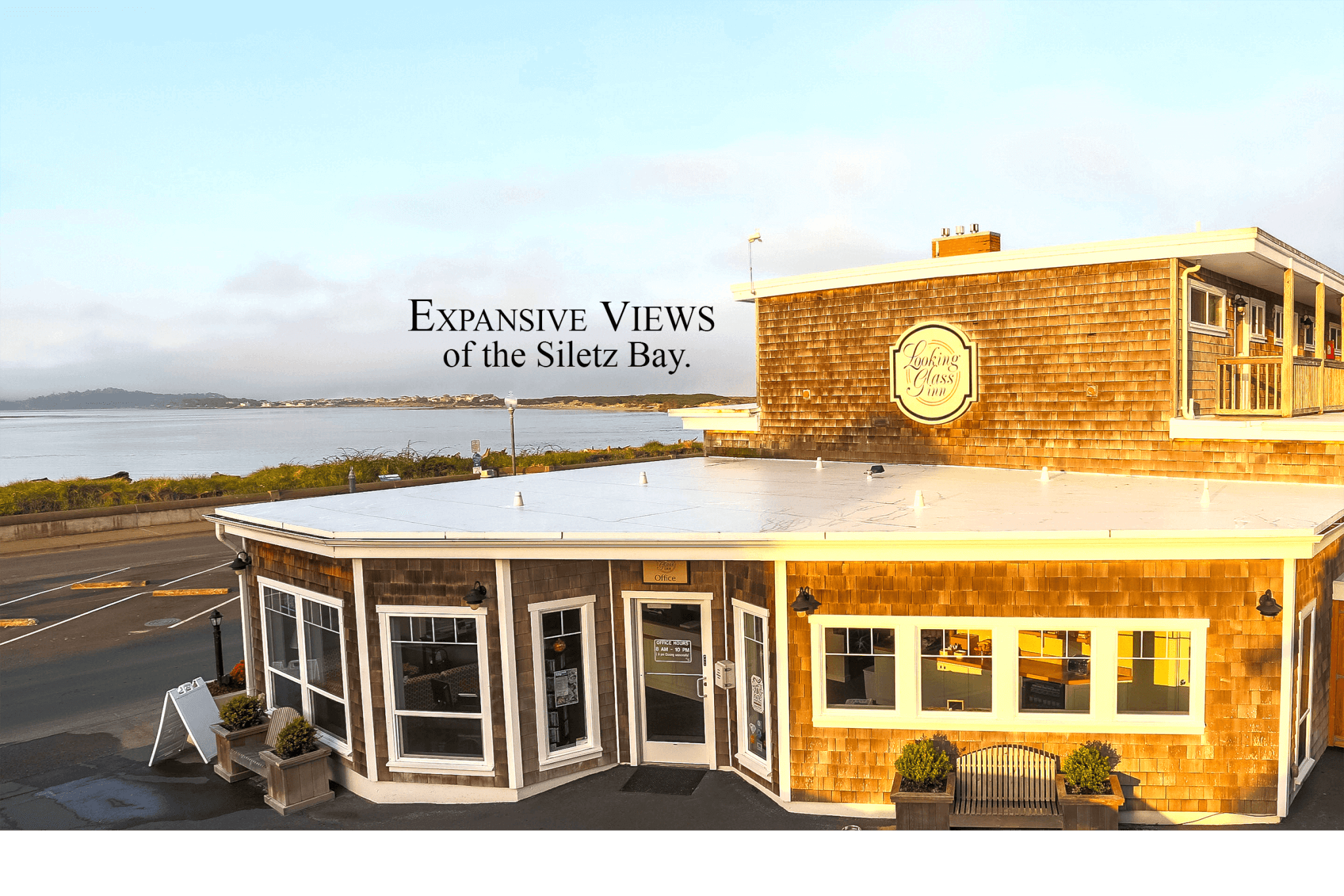 Home - Looking Glass Inn