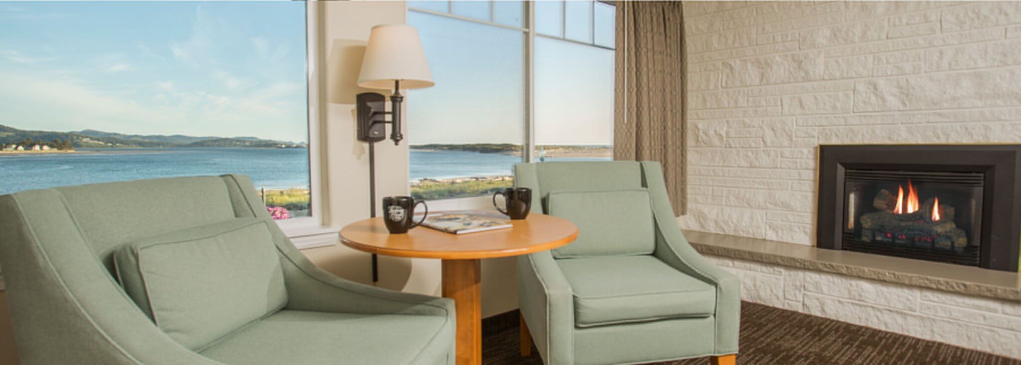 Guest Rooms - Looking Glass Inn